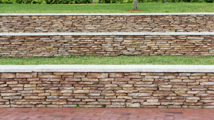 Keystone Retaining Walls: Benefits, Types & Installation Tips
